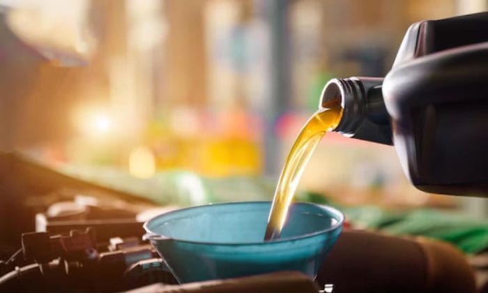 5 Essential Uses of Lubricating Oil in Everyday Life